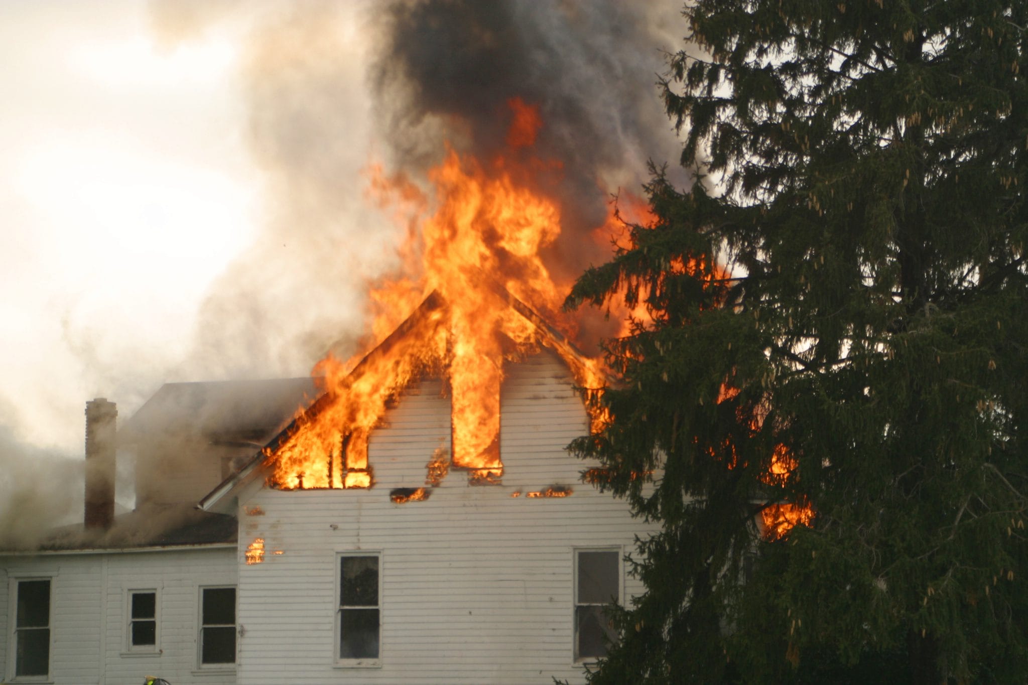 Top Fire Safety Tips for Homeowners [Free Guide] | Guardian Protection